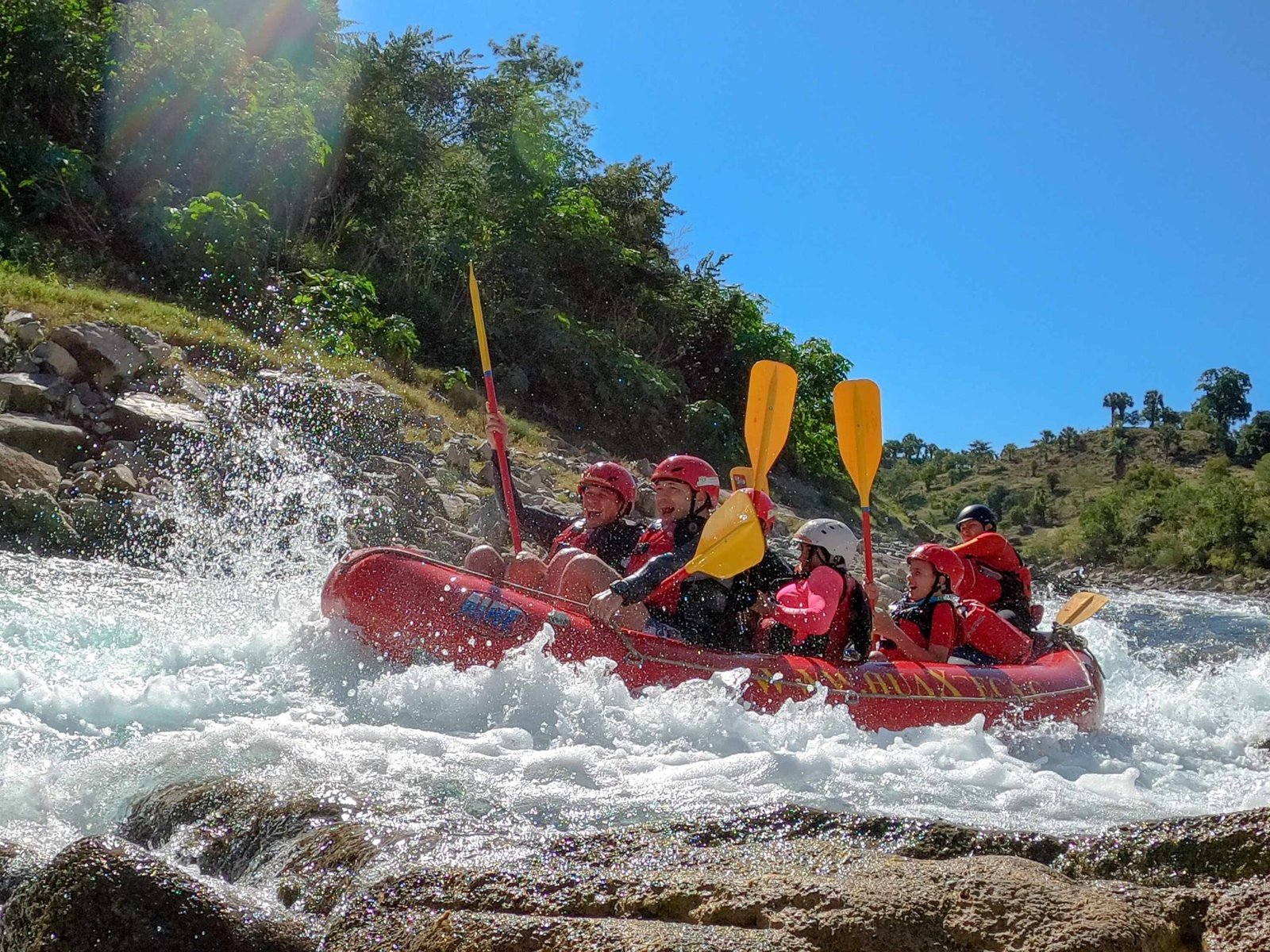 Rafting en el Río Micos en la Huasteca Potosina - Rio Adventure Mexico